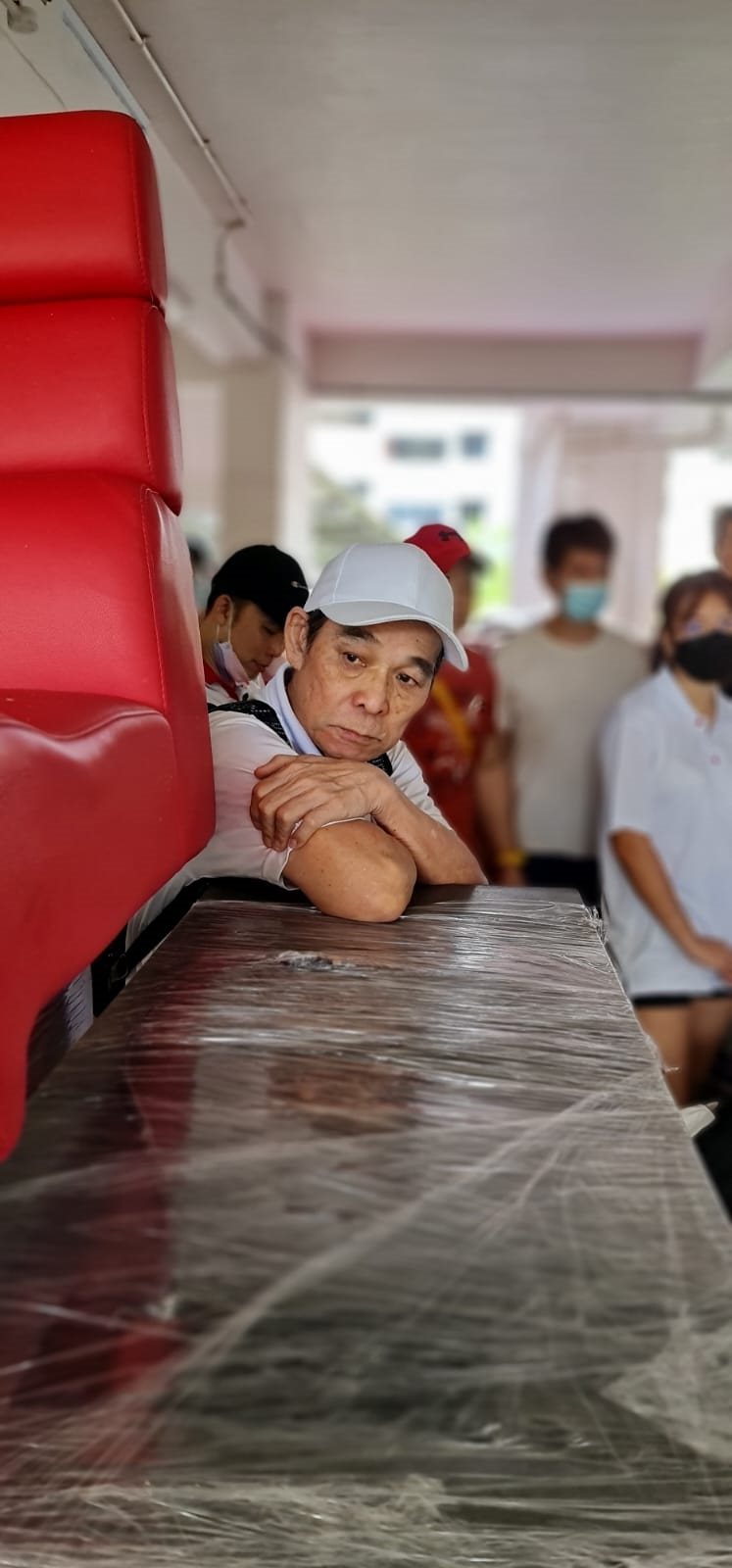 Volunteering at Henderson Road | Keeping Hope Alive - Gallery | 让希望活下去